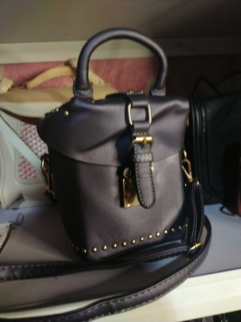 Box type bag, Women's Fashion, Bags & Wallets, Cross-body Bags on Carousell