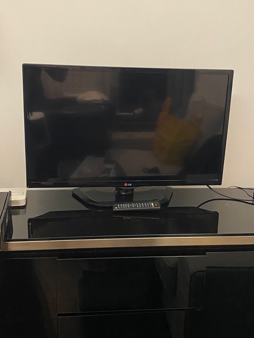 LG 32 inch LED TV 電視 LN5400, 電視及其他電器 , 電視 & 其他電器, 電視 - Carousell