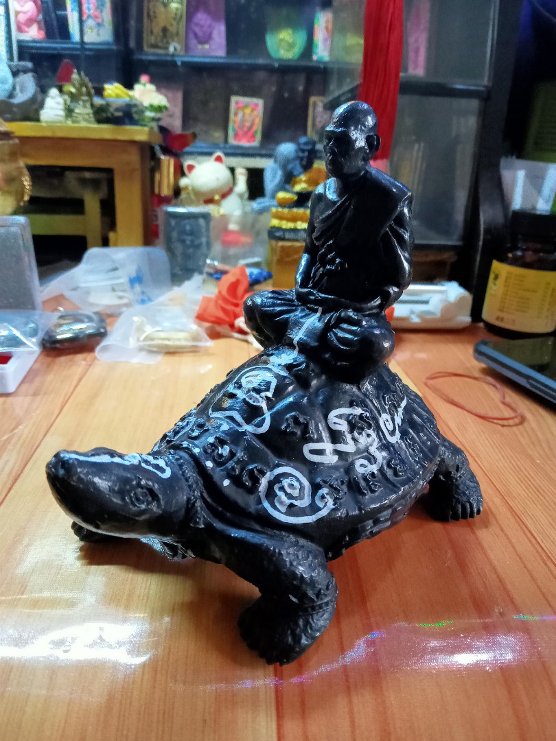 Lp Liew ki Phaya Tao Bucha with Kring, Hobbies & Toys, Memorabilia & Collectibles, Religious ...