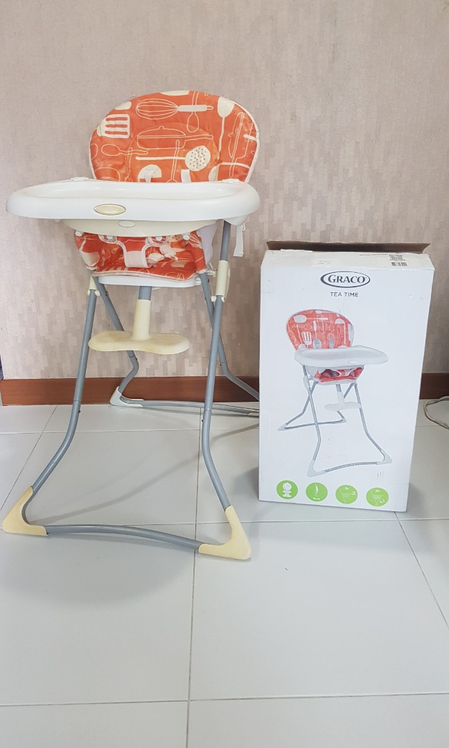 Graco baby chair with removable table, Babies & Kids, Nursing & Feeding ...