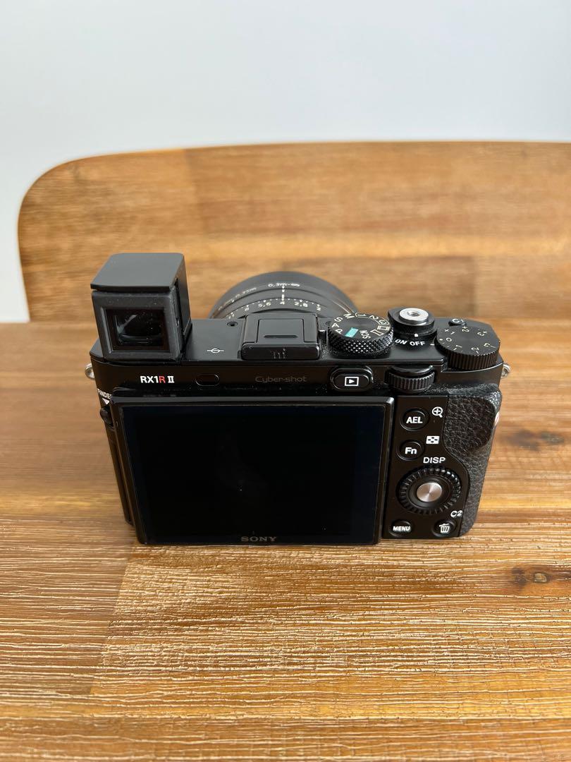 Sony RX1R ii (Mark 2), Photography, Cameras on Carousell
