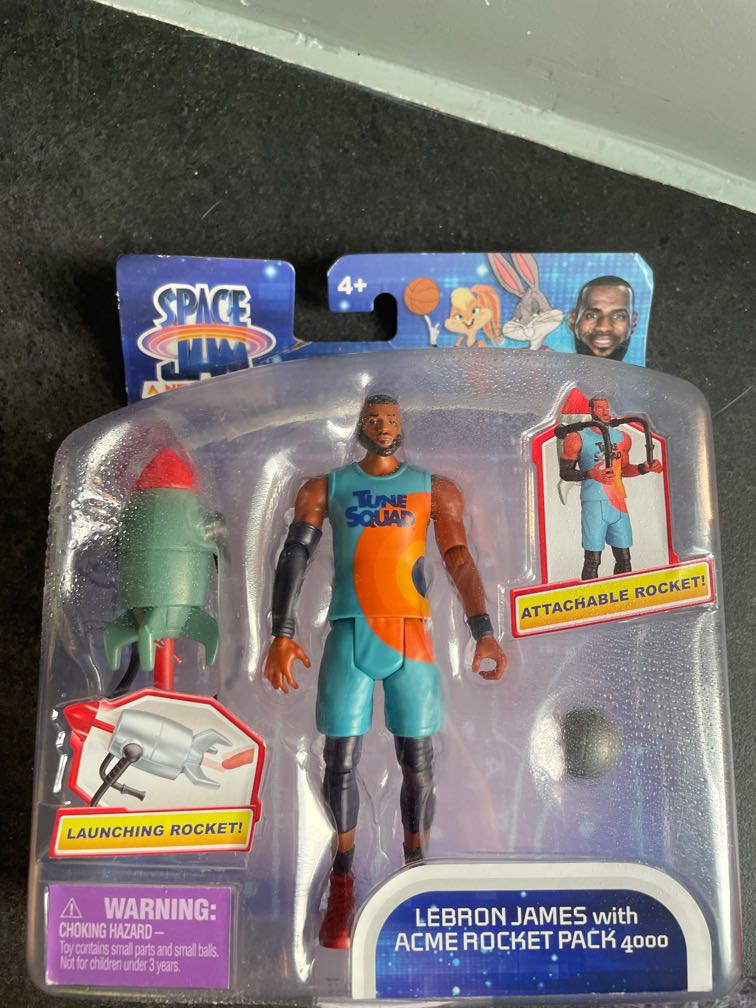 Space Jam Lebron james with ACME Rocket pack, 興趣及遊戲, 玩具 & 遊戲類 - Carousell