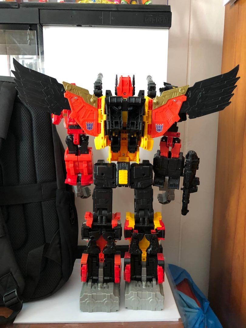 Transformers Generations Power of the Primes Titan Class Predaking ...