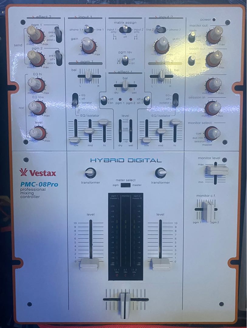 Vestax 08 Pro (White), Hobbies & Toys, Music & Media, Musical ...