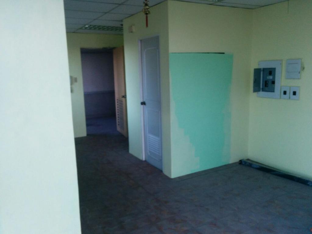 COMMERCIAL CONDO UNIT WITH PARKING IN MAYHALIGUE ST. MANILA, Property ...