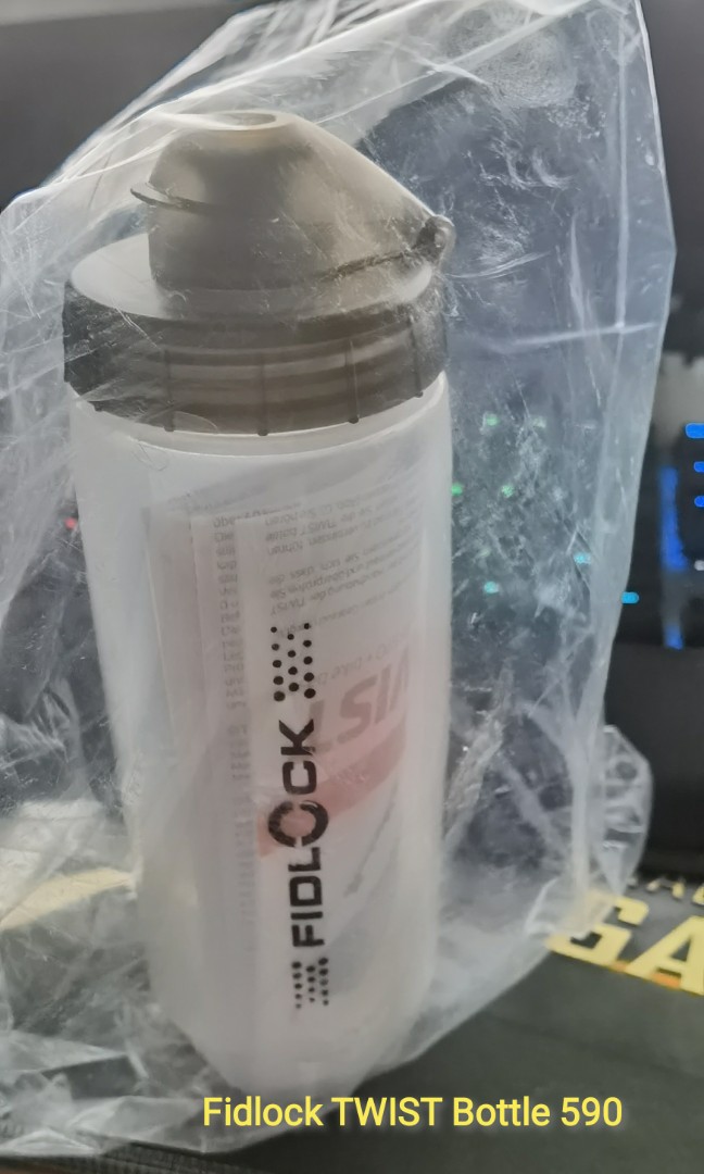 Fidlock TWIST Bottle 590, Sports Equipment, Bicycles & Parts, Parts & Accessories on Carousell