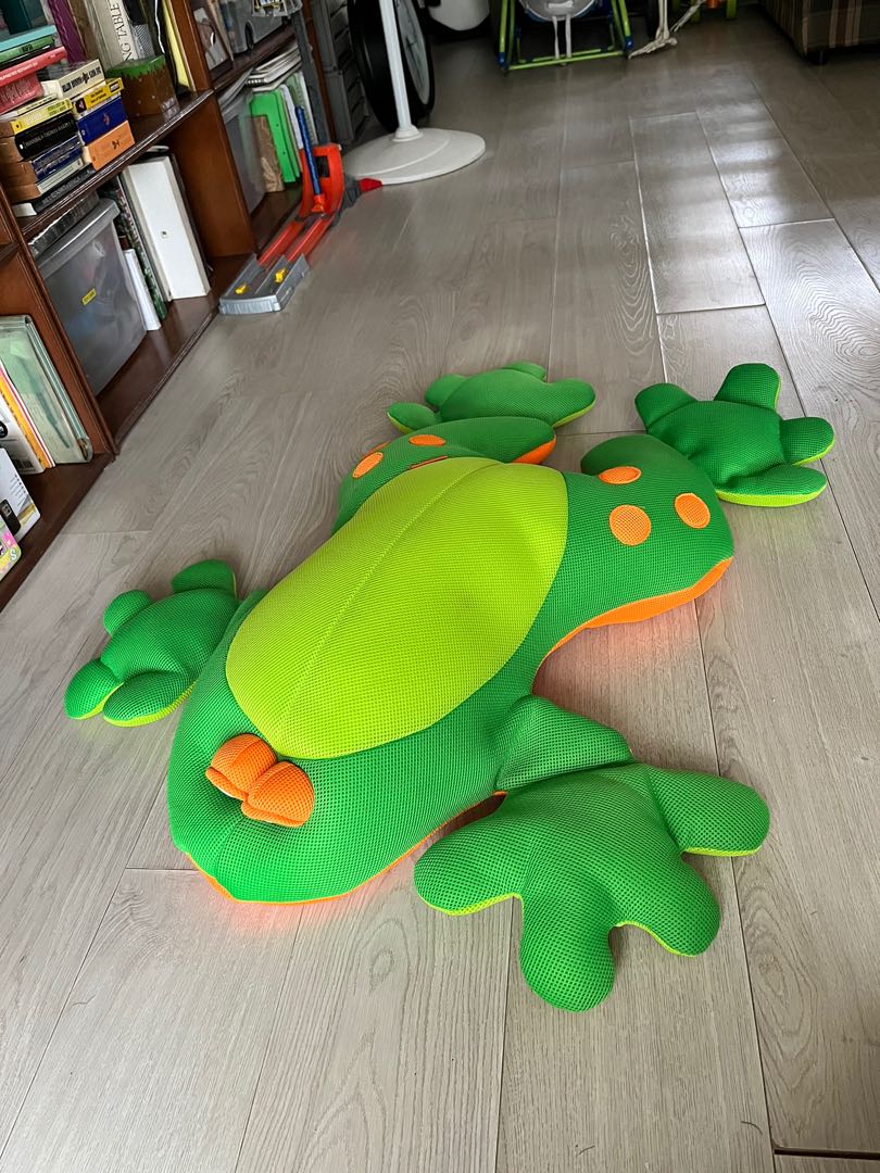 Frog Pool Petz by Big Joe - Floating Pool Toy, Hobbies & Toys, Toys ...