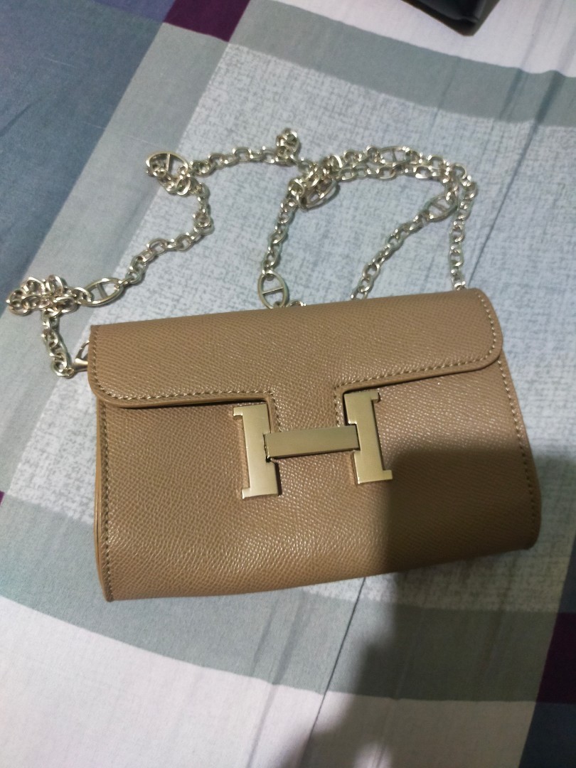 H Wallet on Chain, Women's Fashion, Bags & Wallets, Wallets & Card ...