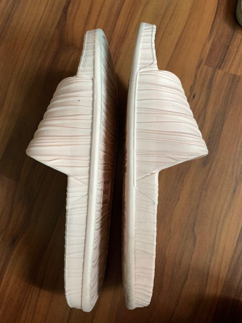 PINK MINISO house Slides bathroom slippers, Women's Fashion, Footwear ...