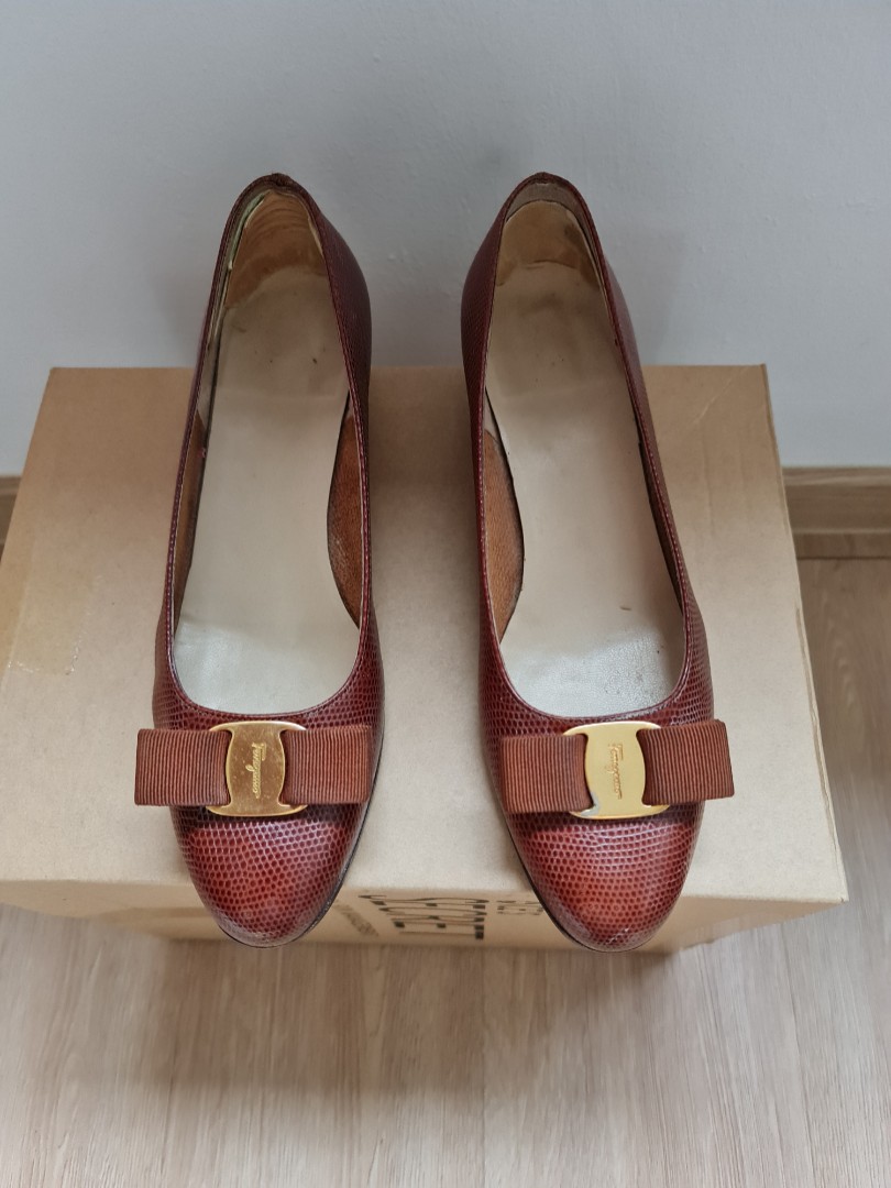 Salvatore Ferragamo 7C, Women's Fashion, Footwear, Heels on Carousell