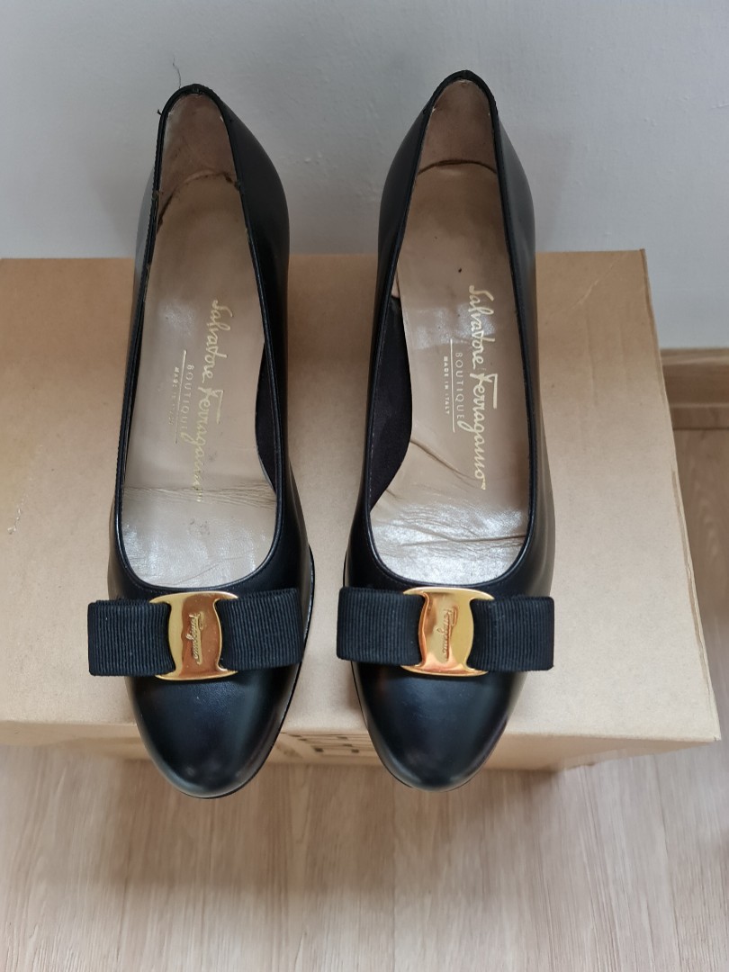 Salvatore Ferragamo Vara 7C, Women's Fashion, Footwear, Heels on Carousell