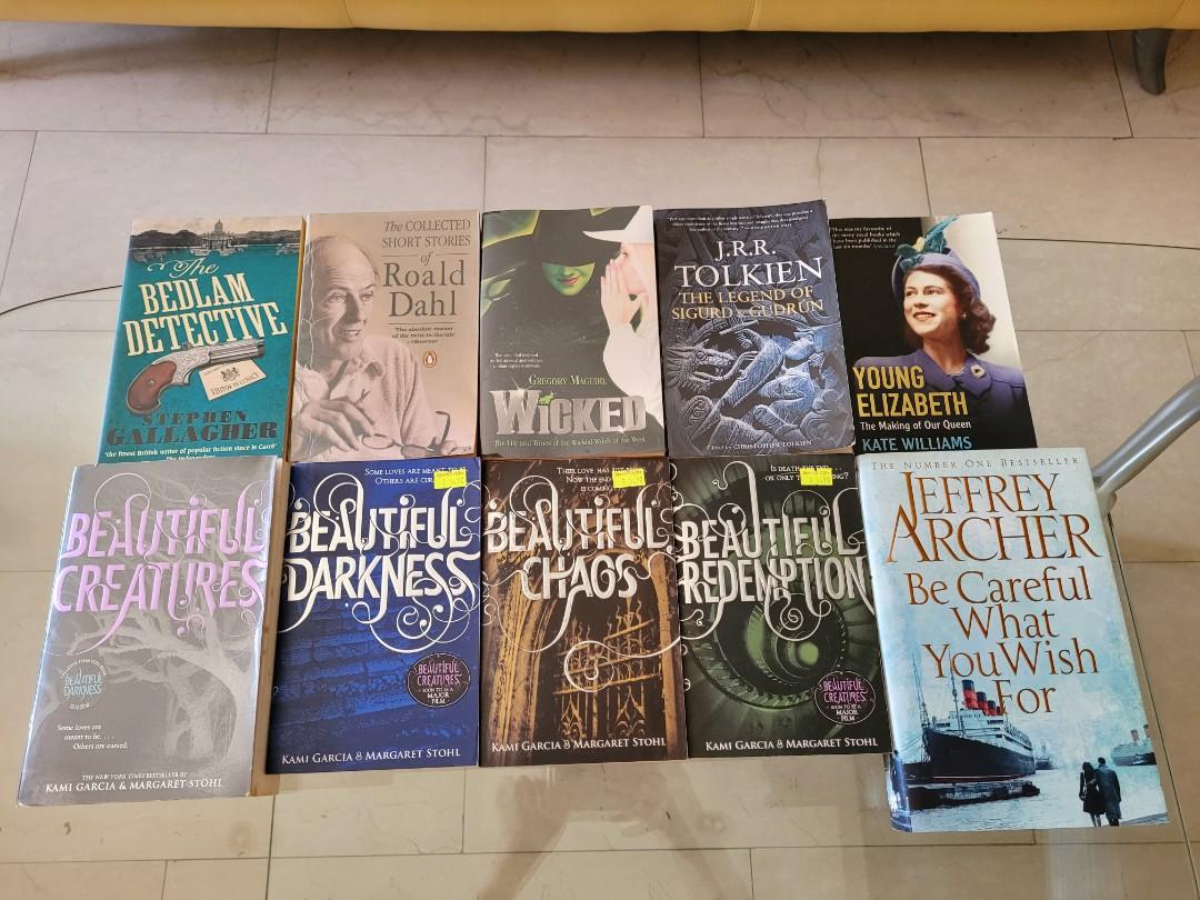 Secondhand books (Garcia & Stohl, Jeffrey Archer, Stephen Gallapher ...