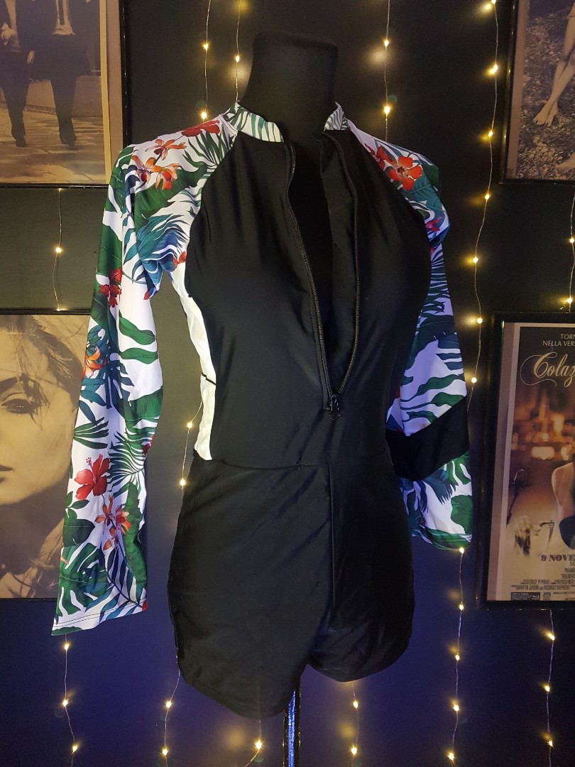 SHEIN RASHGUARD SUIT, Women's Fashion, Swimwear, Rash guard on Carousell