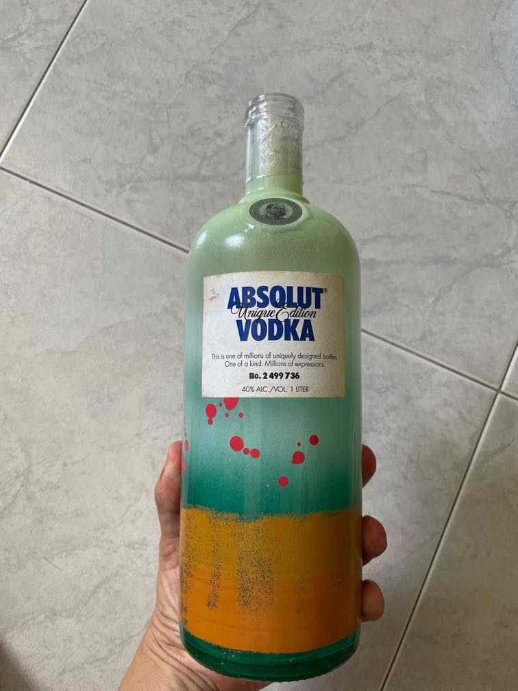 Absolut Vodka Unique Edition, Hobbies & Toys, Memorabilia & Collectibles, Vintage Collectibles ...