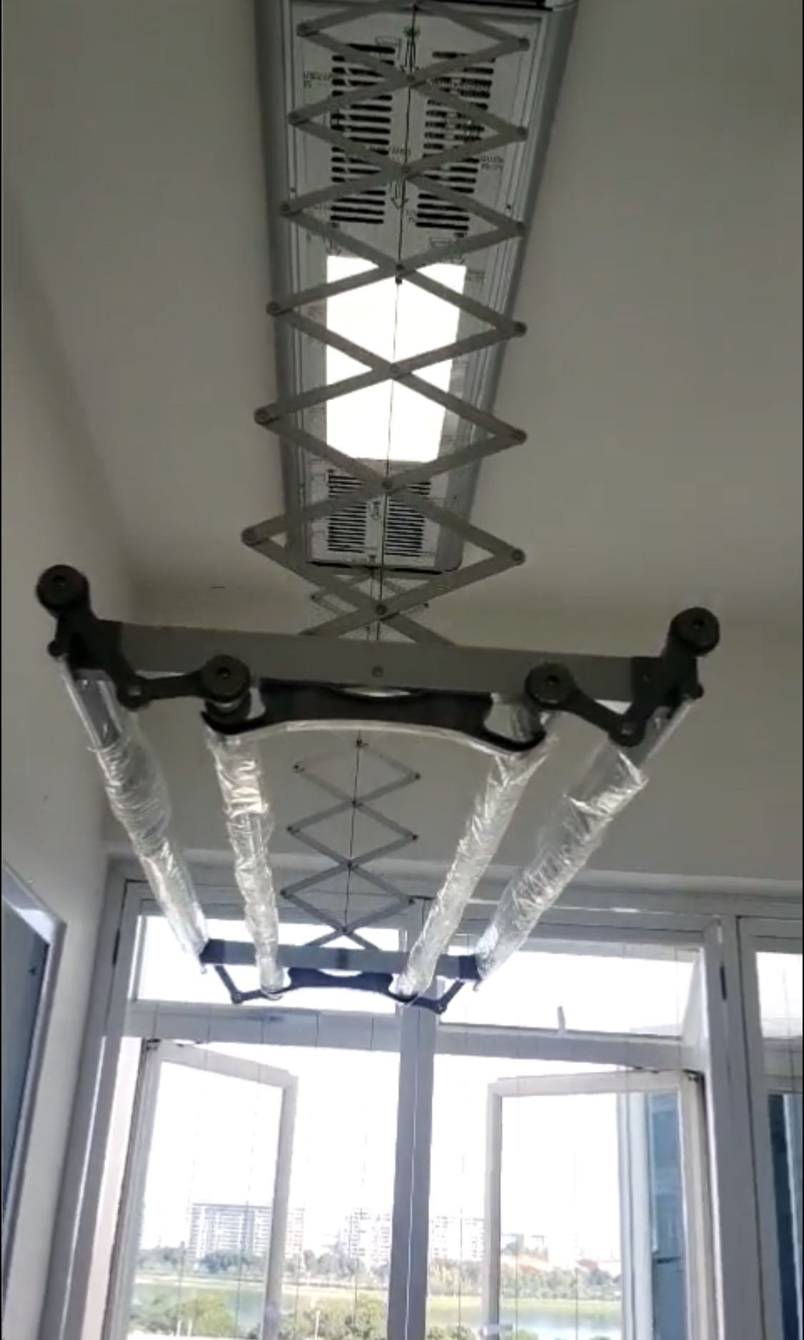 Auto laundry rack system , Furniture & Home Living, Home Improvement ...