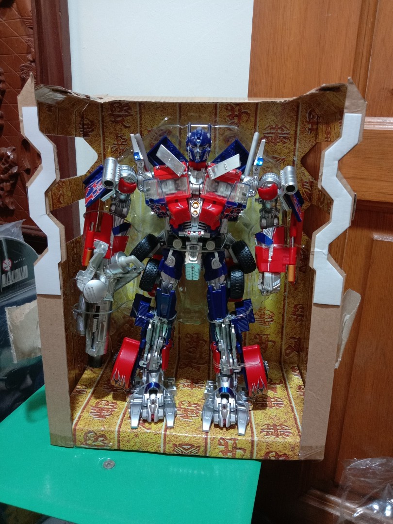 China - Transformers Revenge Of The Fallen - Leader Class - Buster ...