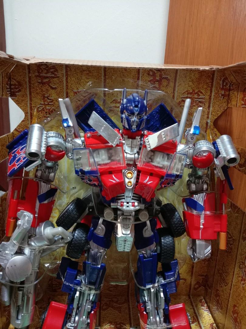 China - Transformers Revenge Of The Fallen - Leader Class - Buster ...