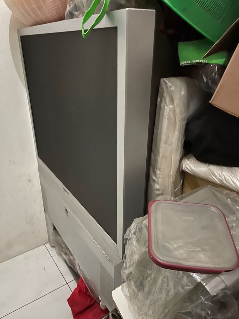 Dijual tv layar flat tabung standing berdiri barang antik, Elektronik ...