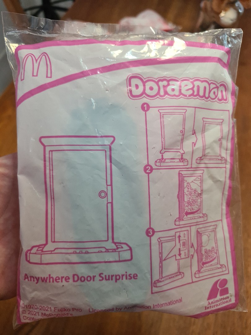 Doraemon - Anywhere Door Suprise, Hobbies & Toys, Memorabilia ...