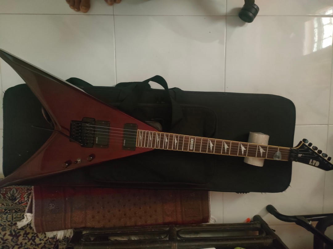 ESP LTD V-350 made in Korea, Hobbies & Toys, Music & Media, Musical ...