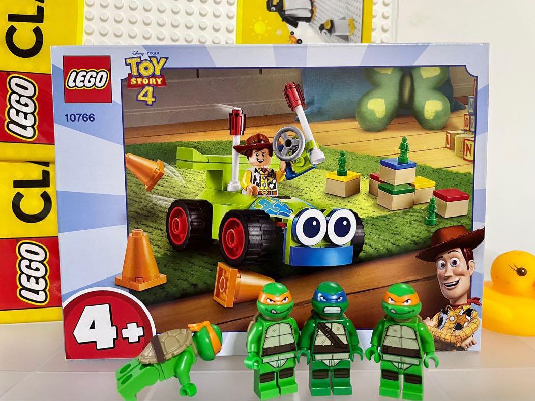 Lego 10766 ToyStory Woody RC , Minion Gashapon gachapon gacha capsule ...