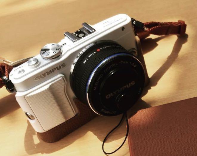 Olympus EPL-6 EPL6 with M.Zuiko digital 17mm prime and Olympus digital ...