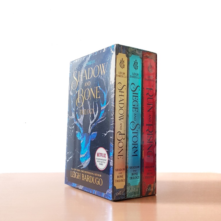 [PB] Shadow and Bone (1-3) Boxed Set by Leigh Bardugo, Hobbies & Toys ...