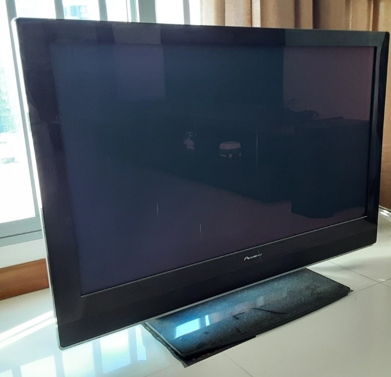 Pioneer Plasma TV PDP427XG, TV & Home Appliances, TV & Entertainment ...