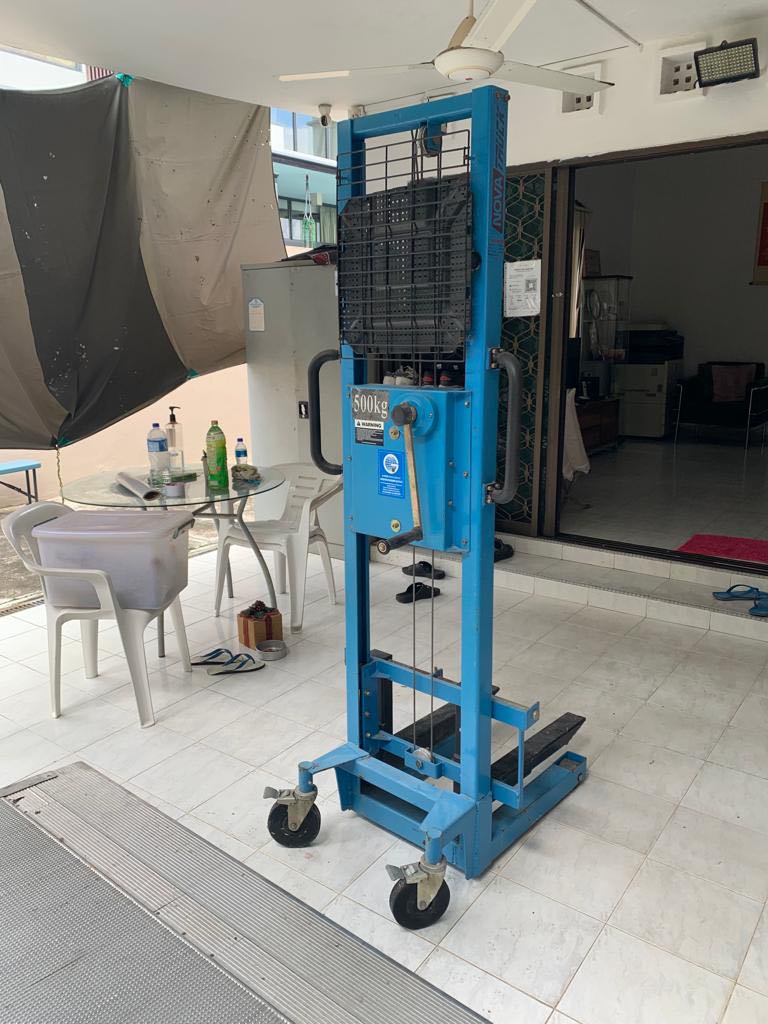 Portable goods lifter up to 500 kg, Everything Else on Carousell
