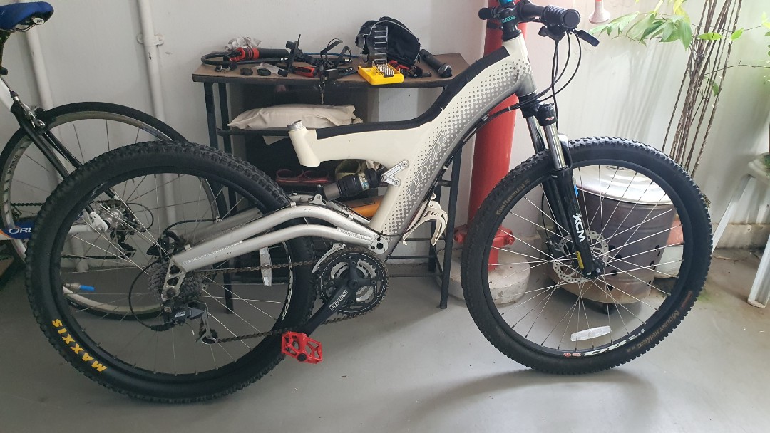 Proton T-Bolt Carbon Full Suspension Mountain Bike, Sports Equipment ...
