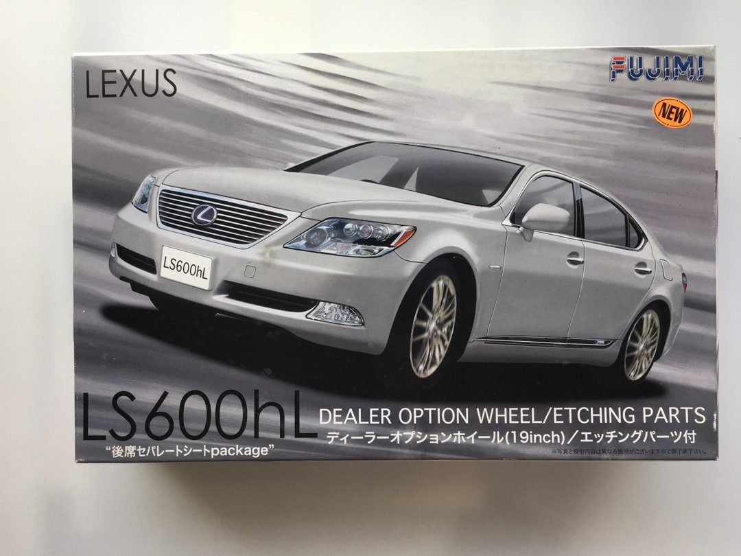 1:24 Lexus LS600HL by Fujimi, 興趣及遊戲, 玩具 & 遊戲類 - Carousell