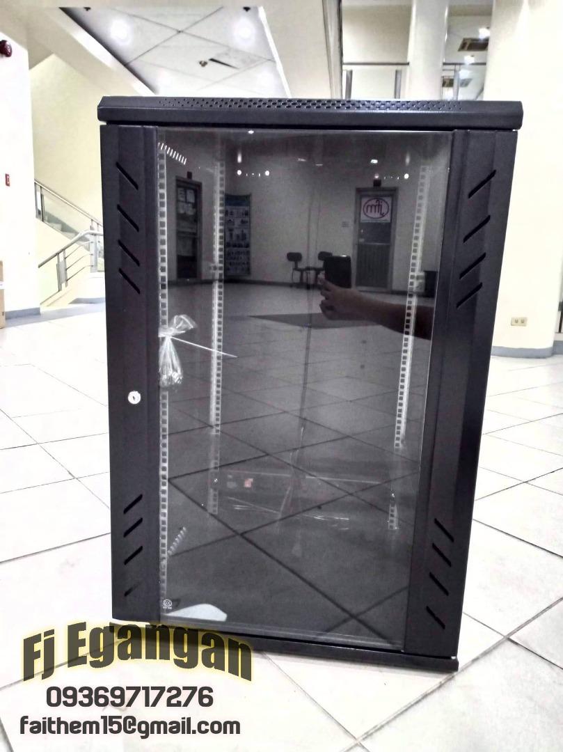 18u Data Cabinet Set | 18U Wall mounted Data Cabinet, Computers & Tech ...