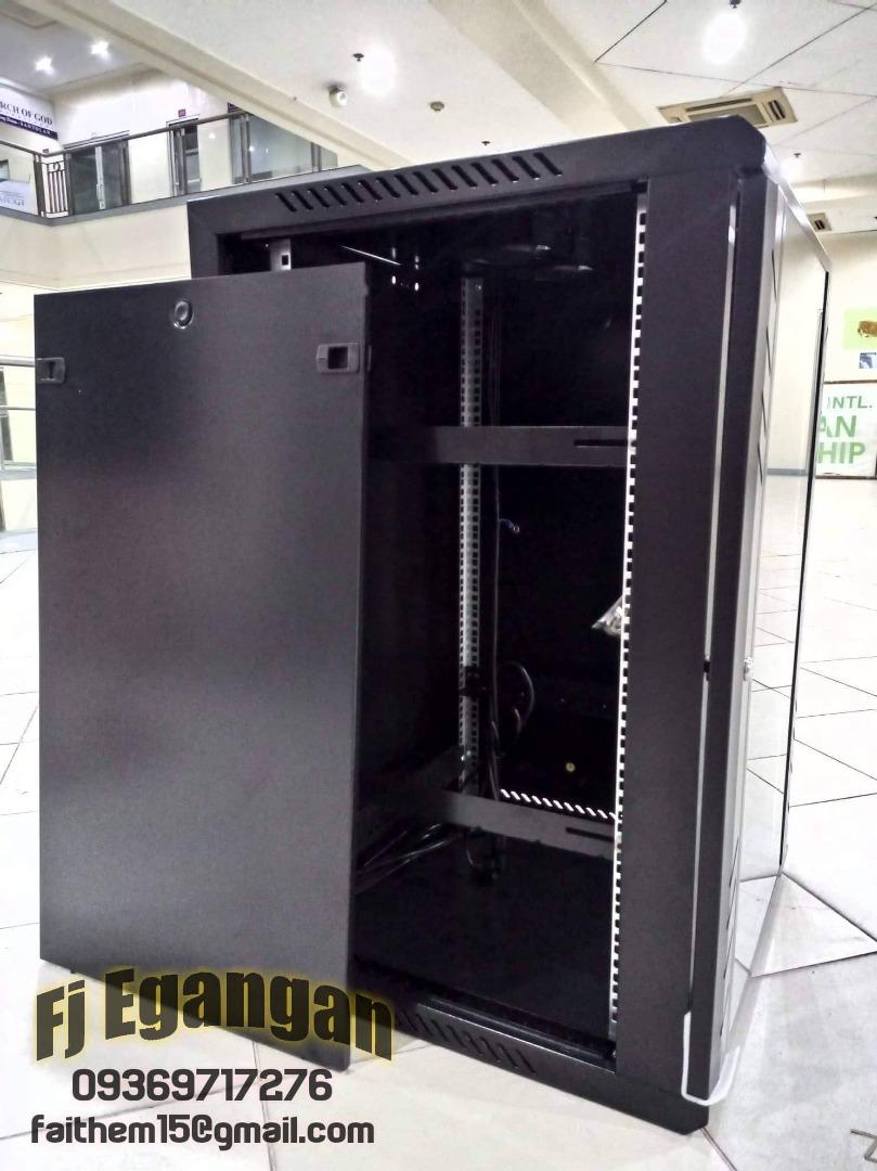 18u Data Cabinet Set | 18U Wall mounted Data Cabinet, Computers & Tech ...