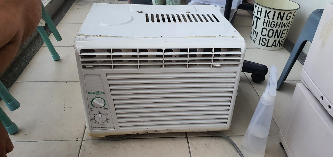 Aircon .5 hp, TV & Home Appliances, Air Conditioning and Heating on ...