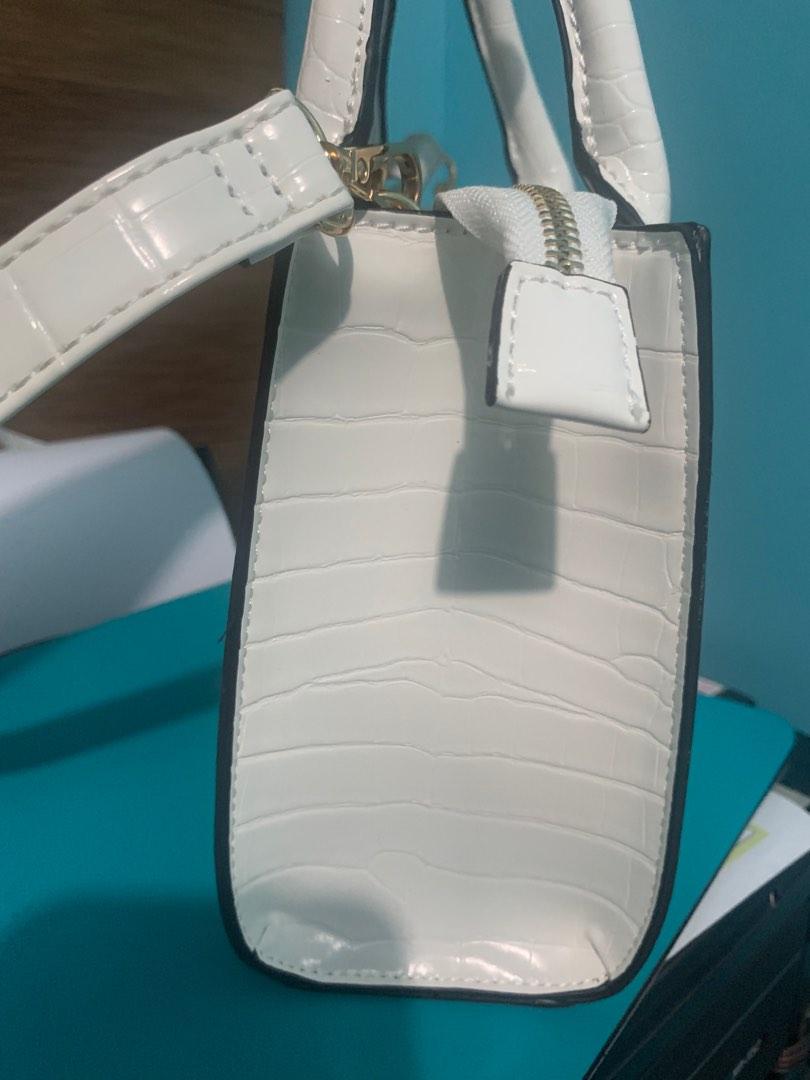 Aldo White Crossbody Bag, Women's Fashion, Bags & Wallets, Cross-body ...