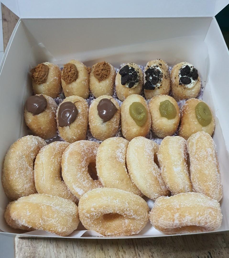 BOMBOLINI & DONUTS ( EGGLESS ), Food & Drinks, Homemade Bakes on Carousell