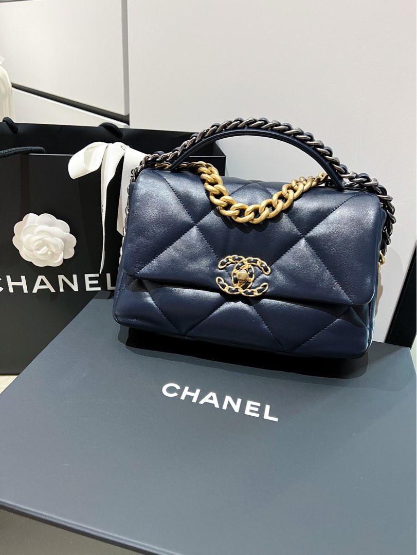 Chanel 19 Small Bag (Navy), Luxury, Bags & Wallets on Carousell