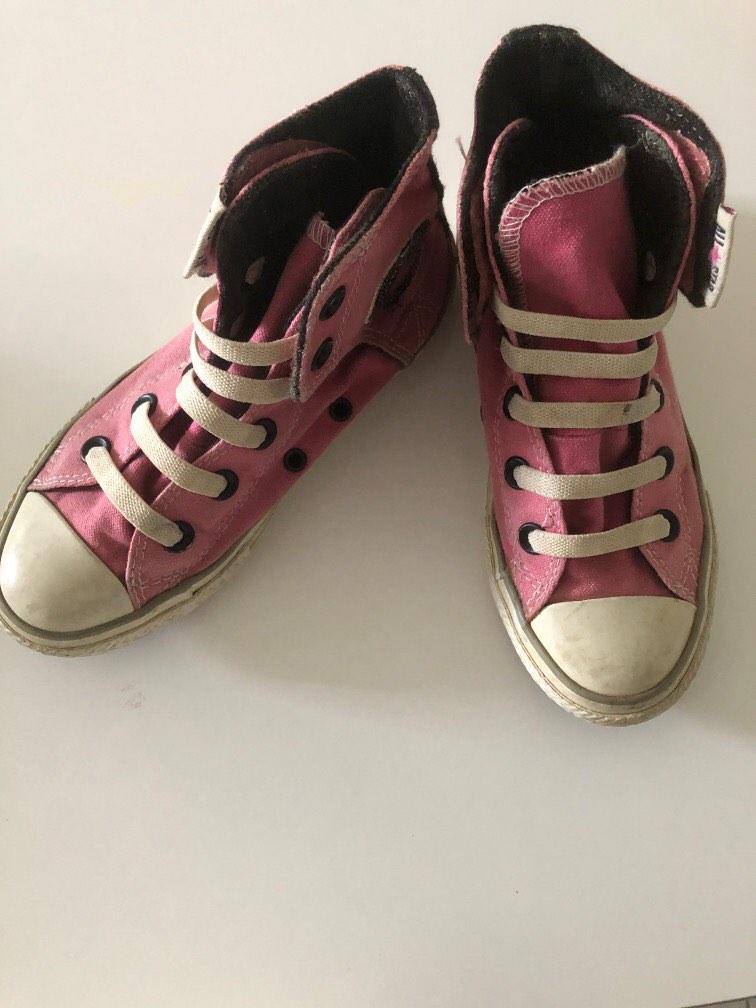 Converse Girls Pink, Babies & Kids, Babies & Kids Fashion on Carousell
