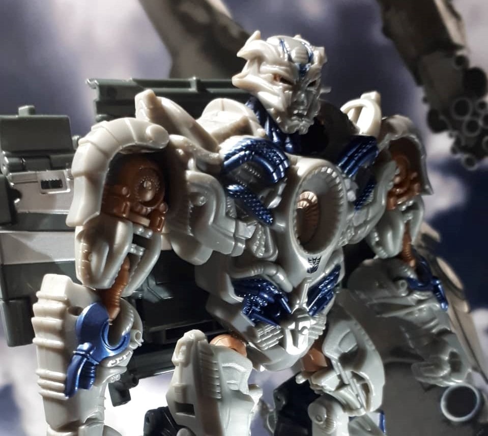 GALVATRON Deluxe Class Transformers, Movie - AOE, Hobbies & Toys, Toys ...