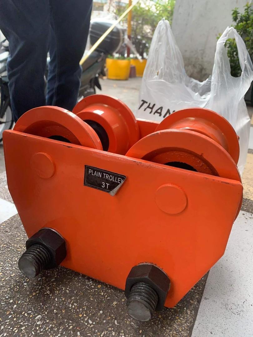 GEAR TROLLEY PULLEY, Commercial & Industrial, Industrial Equipment on ...