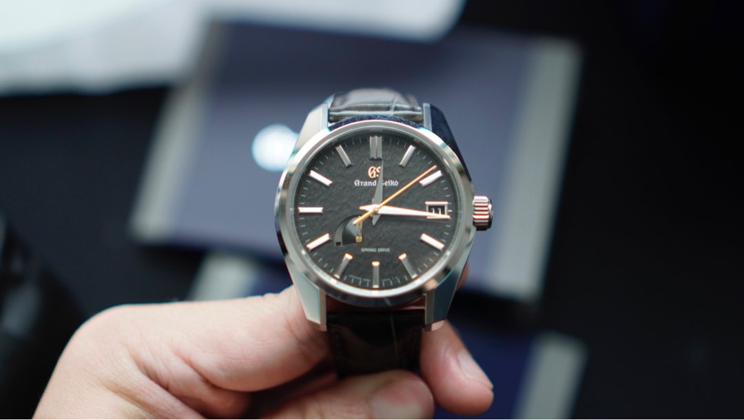 Grand Seiko SBGA441, Luxury, Watches on Carousell