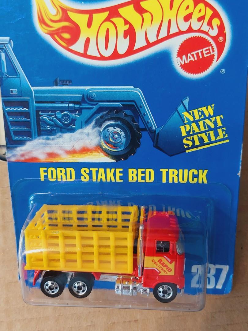 Hot Wheels Ford Stake Bed Truck 貨車兩架一套 1991 2001年製造 1 64 比例 一個價錢三架車