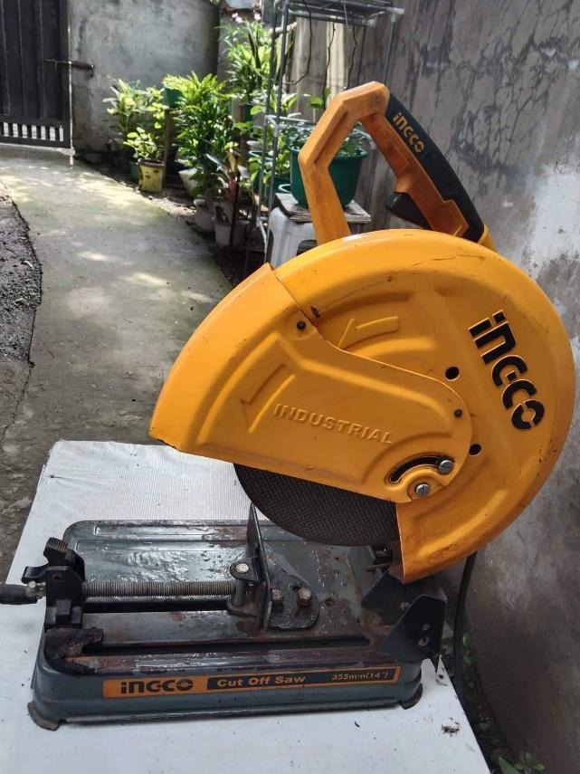INGCO Cut Off Saw Machine 2400W Second hand, Commercial & Industrial ...