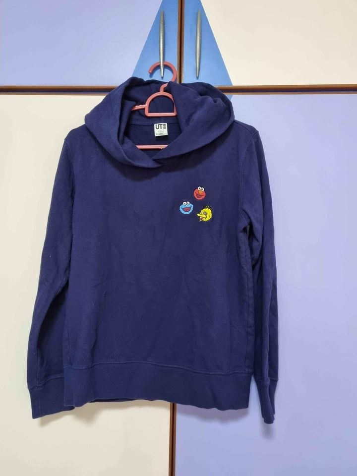 KAWS x Uniqlo x Sesame Street Elmo Cookie Monster Big Bird Heads Hoodie ...