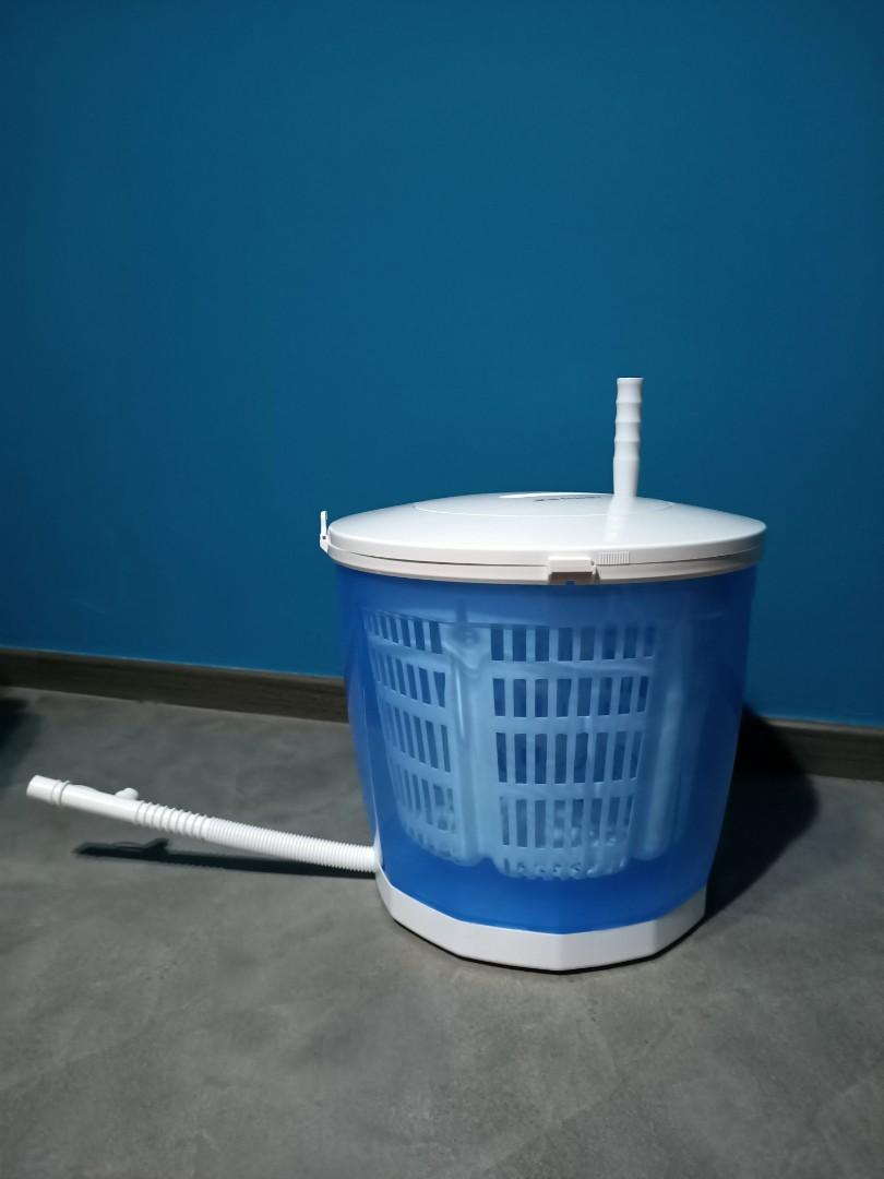 Manual washing machine, Furniture & Home Living, Cleaning & Homecare ...