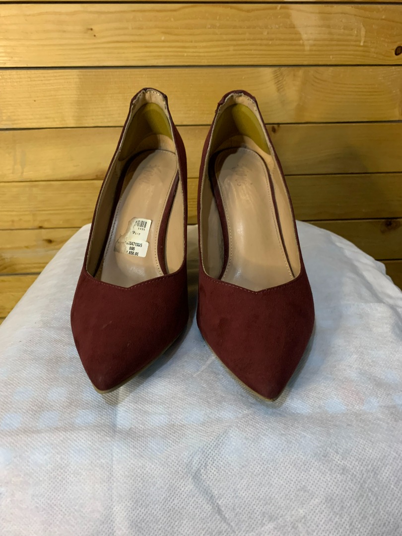 Maroon Thick Heels (Payless), Women's Fashion, Footwear, Heels on Carousell