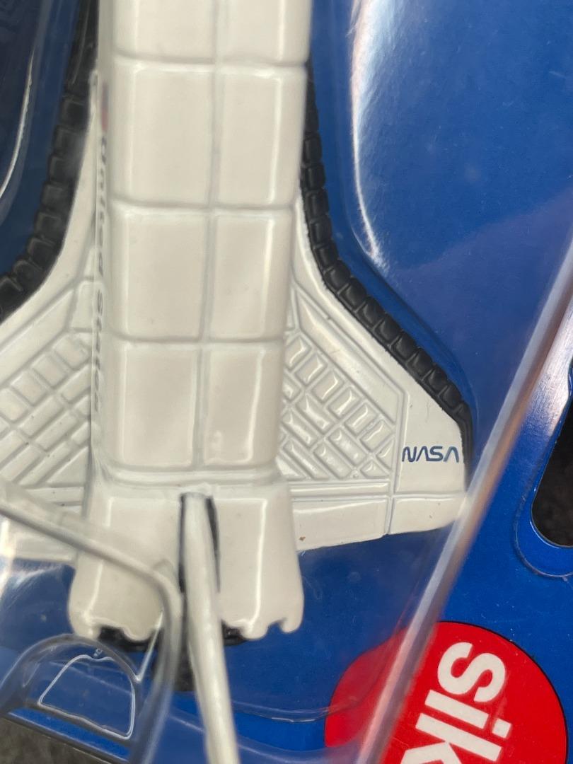 SIKU Space Shuttle Super Series Die-Cast Model #0817, Hobbies & Toys ...