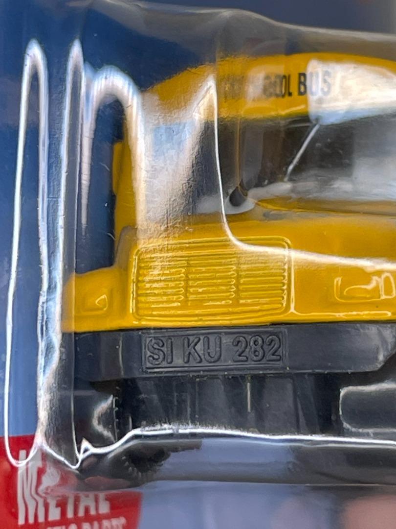 SIKU US School Bus Die-Cast Toy Vehicle Model #1319, Hobbies & Toys ...