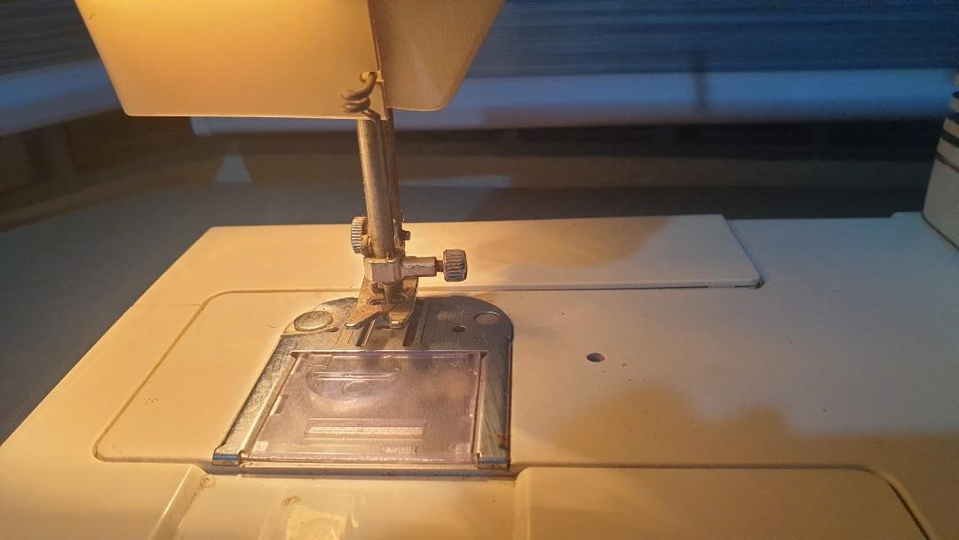 Singer Sewing Machine - Panahi, TV & Home Appliances, Other Home ...