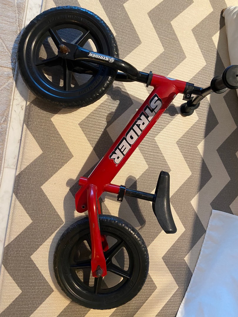 Strider balance bike, Sports Equipment, Bicycles & Parts, Bicycles on ...